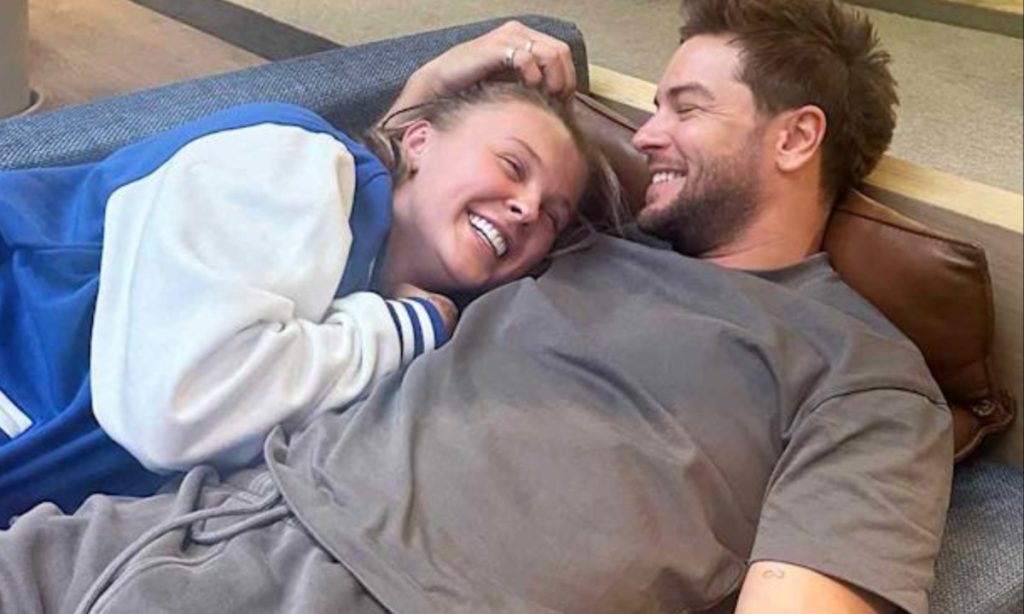 JoJo Siwa and Chris Hughes Spark Romance Rumors with Heathrow Reunion and Affectionate Moments ...