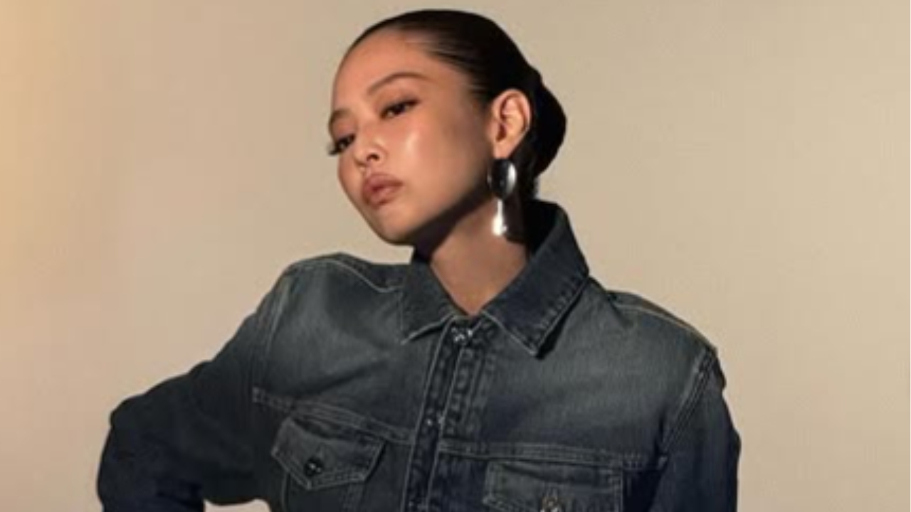 BLACKPINK’s Jennie Amazes Netizens with Striking ‘S-Line’ Figure in ...